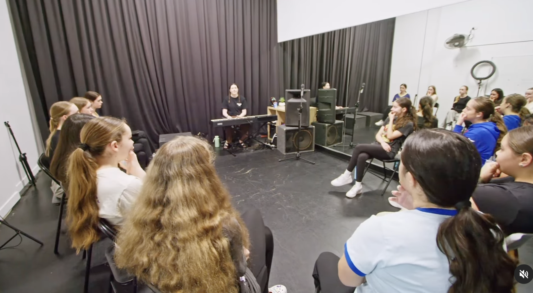 Singing Lessons Sydney | Sister2Sister School of Singing